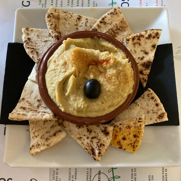 Lechuga Tapas Málaga, Spain Hummus y Chile Vegano Review | abillion