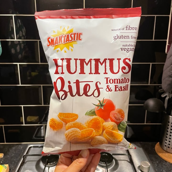 Snaktastic Hummus Bites Tomato & Basil Review | abillion
