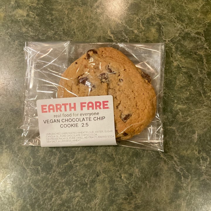 Earth Fare Vegan Chocolate Chip Cookie Review | abillion