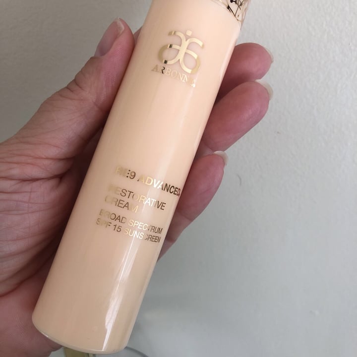 Arbonne RE9 Advanced Restorative Day Cream SPF 15 Review | abillion