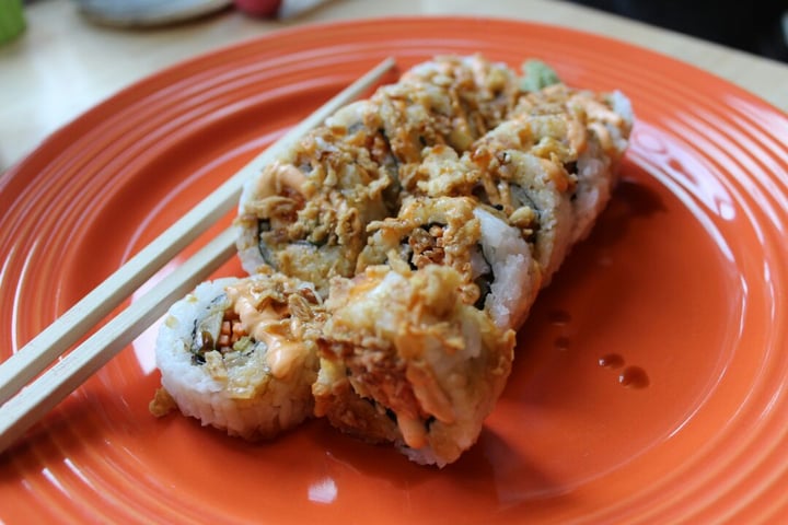 Market 32 Veggie Combo Sushi Review | abillion