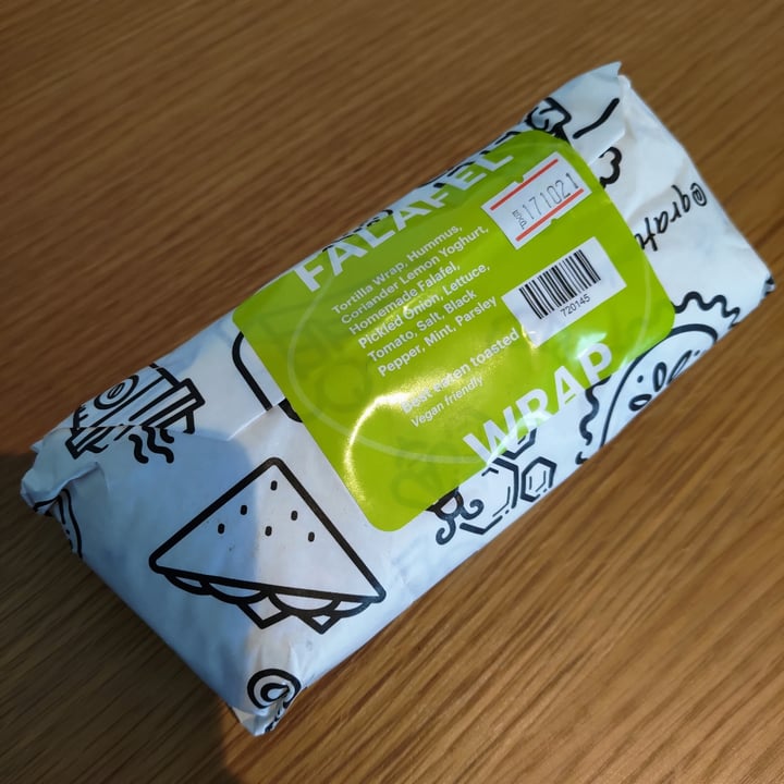 QRA Foods Vegan Falafel Sandwich with Coriander Dressing Review | abillion