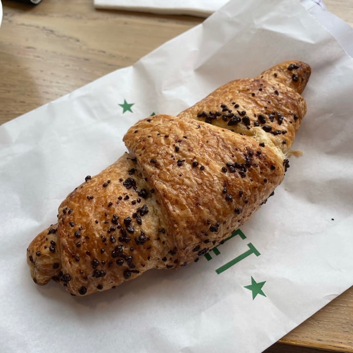 Veggie Pret Soho, United Kingdom Vegan Chocolate Croissant Review ...