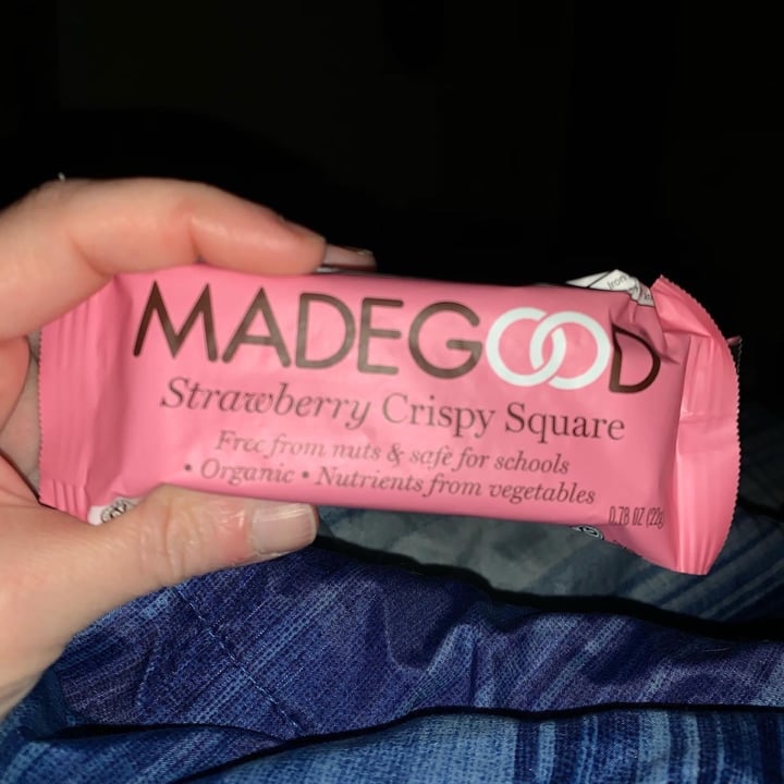 Made Good Strawberry Crispy Squares Review | abillion