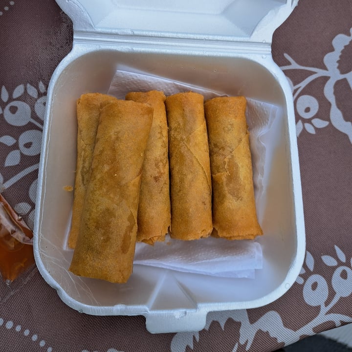 Hakka Spice Erin Mills, Mississauga, Canada Spring rolls Review | abillion