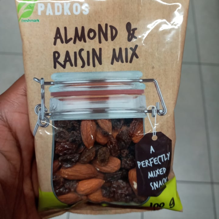 Freshmark Almond and Raisins mix Review | abillion