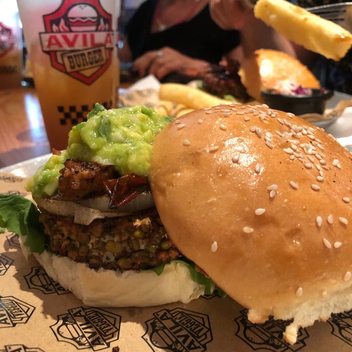 Avila burger Los Palos Grandes, Caracas, Venezuela Todasana burger ...