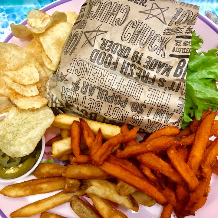 Teddy's Bigger Burgers North Shore, Haleiwa, United States Beyond ...