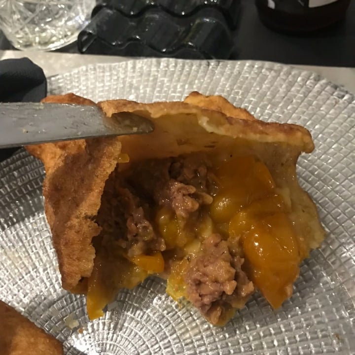 Isabella De Cham Pizza Fritta Napoli, Italy Batocchio Vegano Review ...