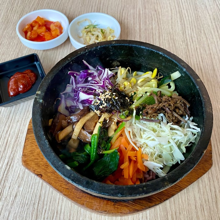 The Boneless Kitchen Toa Payoh, Singapore Dolsot Bibimbap (Stone Pot ...