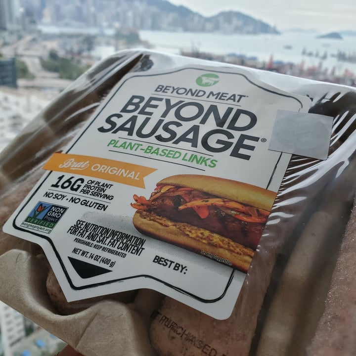 Beyond Meat Beyond Sausage Brat Original Review | abillion