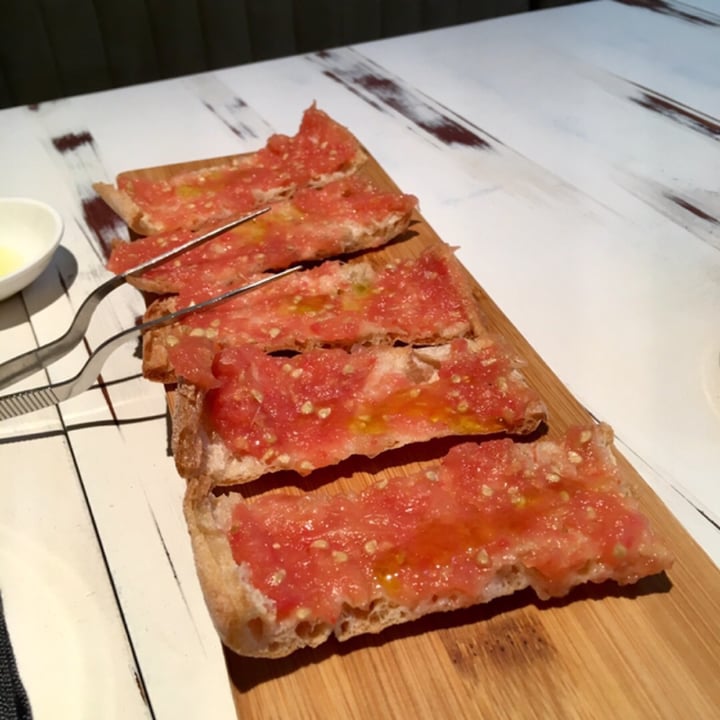 Gaig Chinatown, Singapore Veganized Tomato Crystal Bread Review | abillion