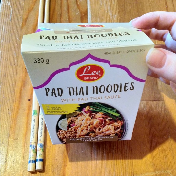 Lee Brand Pad Thai Noodles Review | abillion