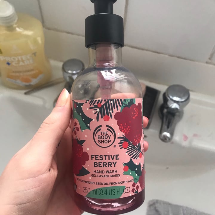 The Body Shop Festive berry hand soap Review | abillion