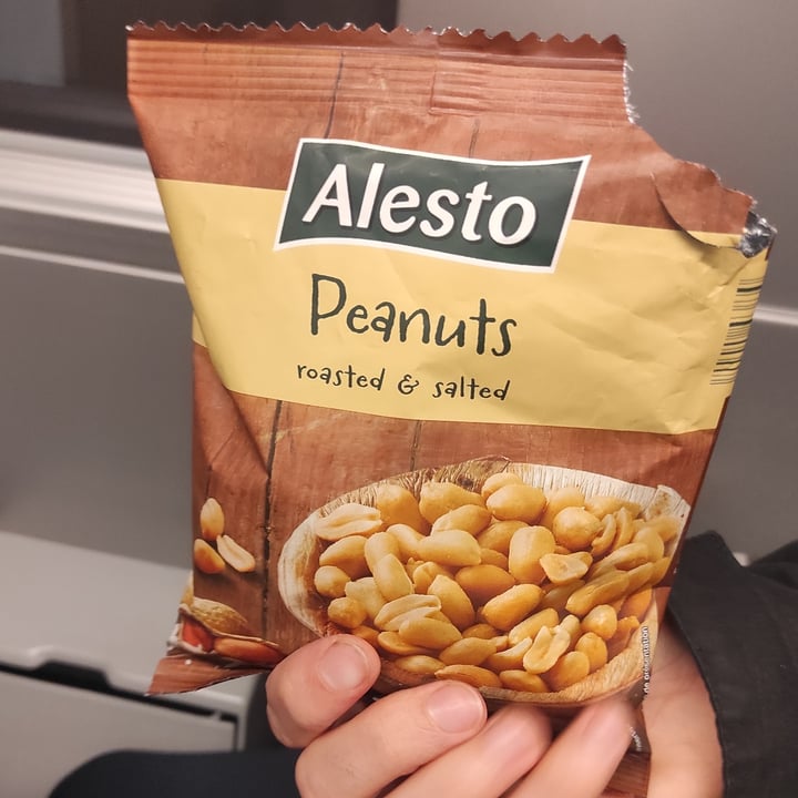 Alesto Peanuts Review | abillion