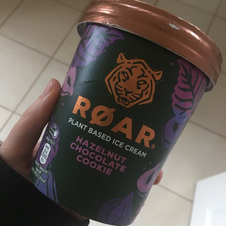 Roar Hazelnut Chocolate Cookie ice cream Review | abillion