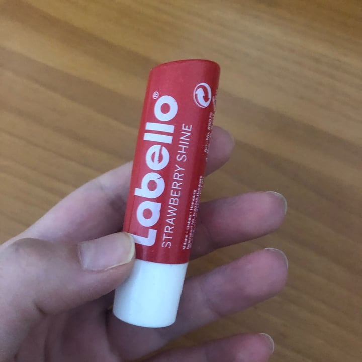 Labello Balsamo labbra strawberry shine Review | abillion