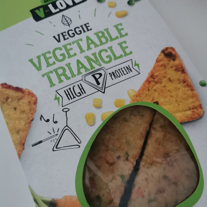 Migros V-Love Vegetable triangle Review | abillion