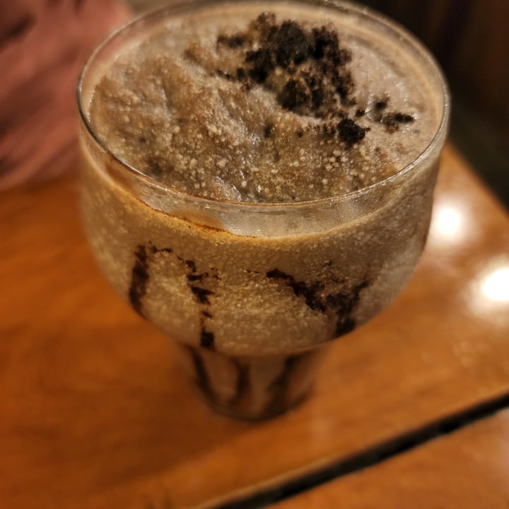 Epic Cafe Cookies & Cream Frappe Review | abillion