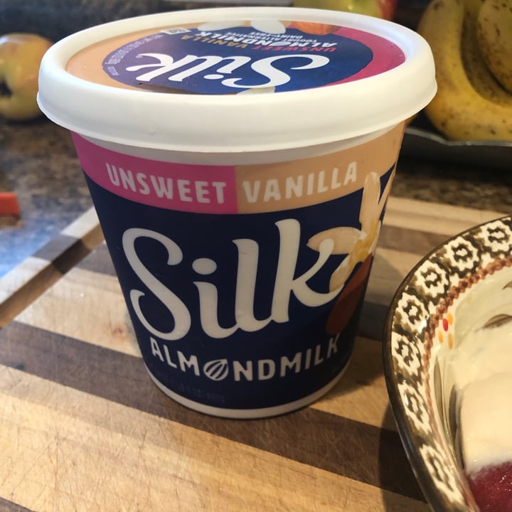 Silk Plain Nature Almond Unsweetened Non Sucre Yogurt Review | abillion