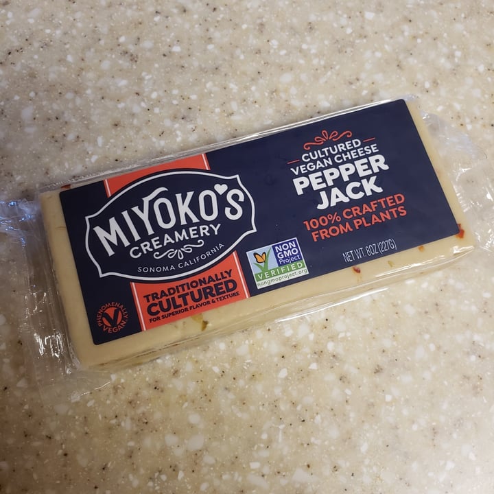 Miyoko's Creamery Cultured Vegan Pepper Jack Block Review | abillion