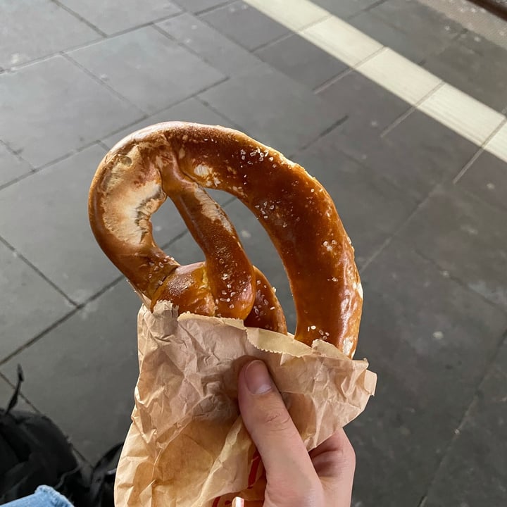 Ditsch Bezirk Neukölln, Berlin, Germany brezel Review | abillion