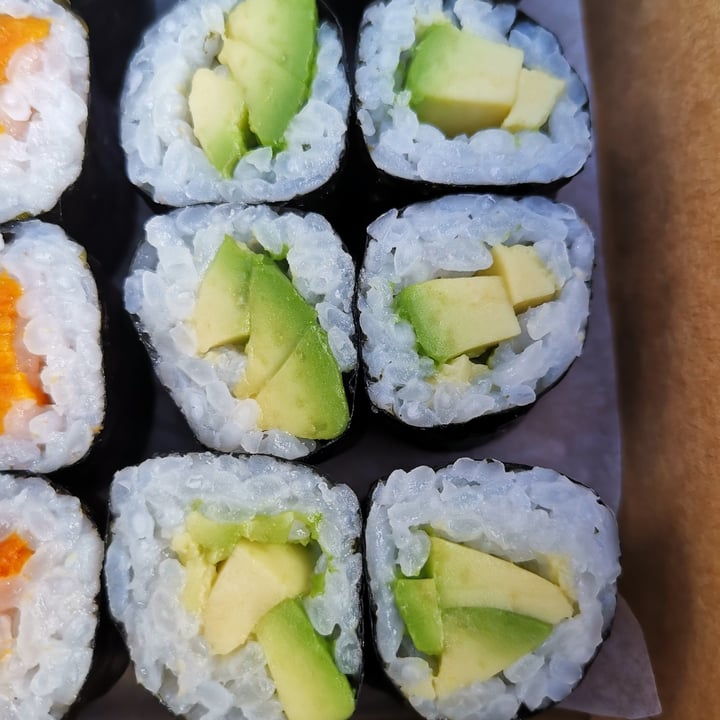 Green Sushi Malta Avocado Maki Review | abillion