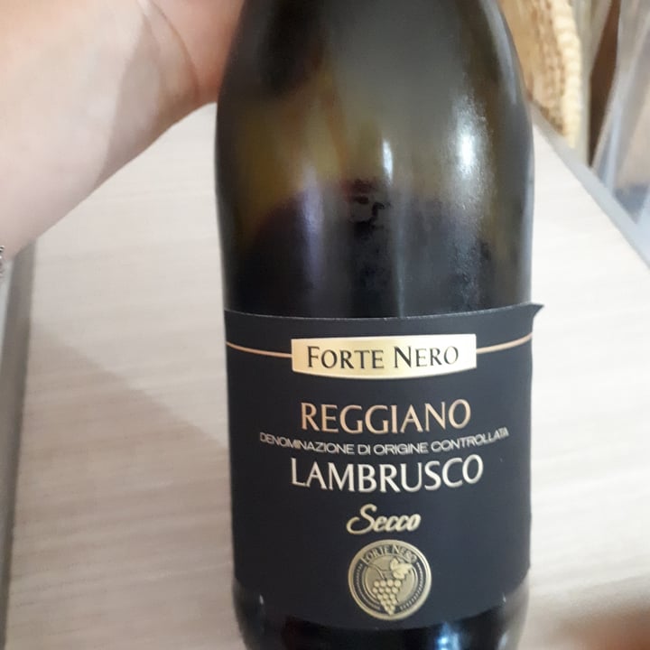 Forte nero Reggiano lambrusco Review | abillion
