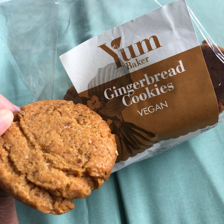 Yum Baker Gingerbread cookies Review | abillion
