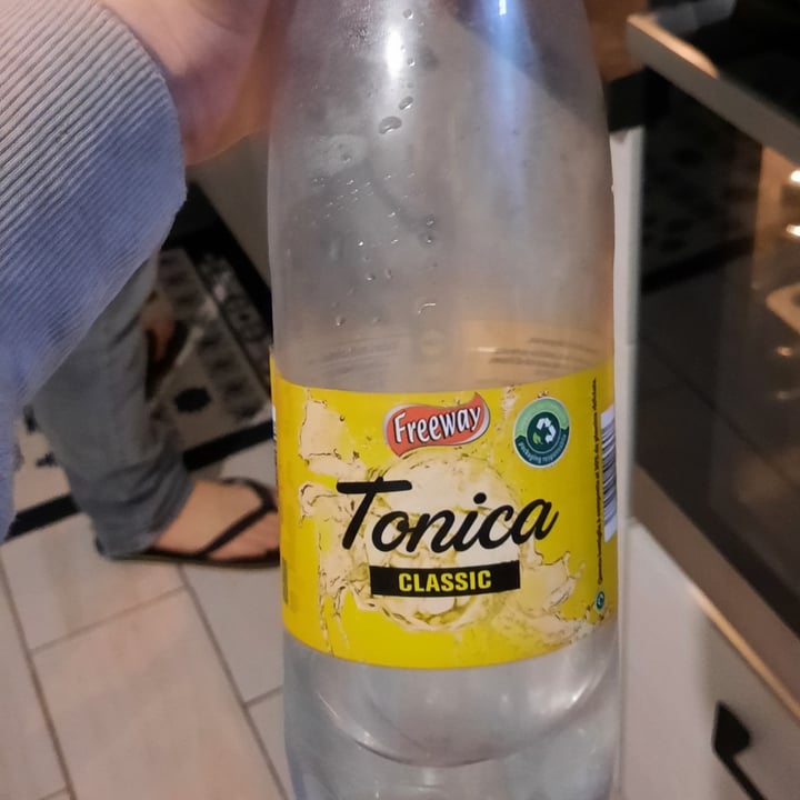 Freeway Acqua Tonica Review | abillion