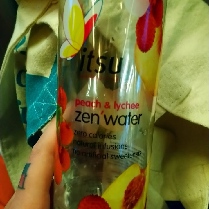 itsu United Kingdom peach and lychee water Review | abillion
