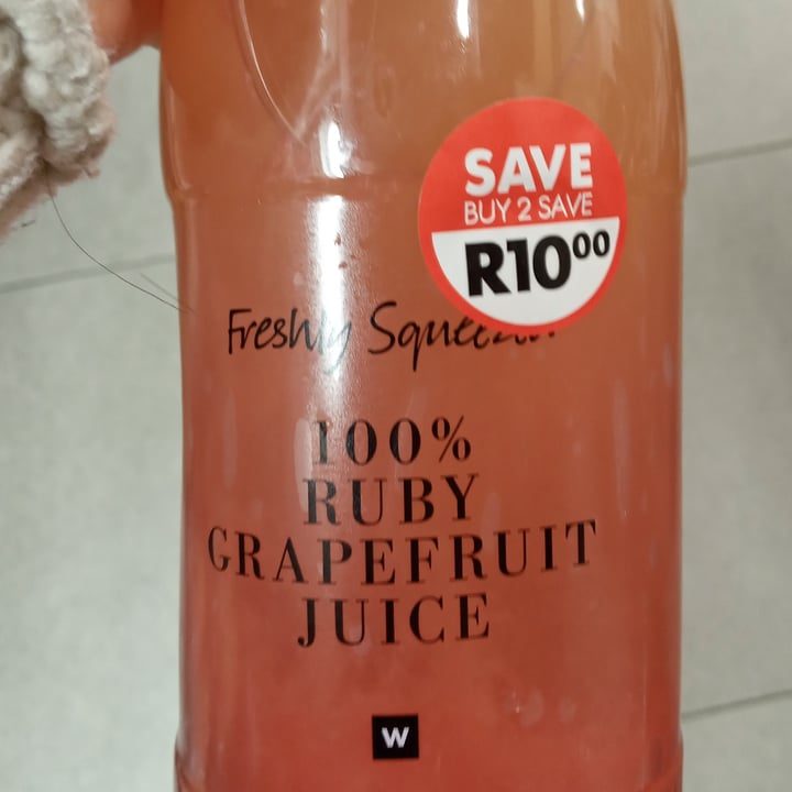 Woolworths Food 100% Ruby Grapefruit Juice Review | abillion