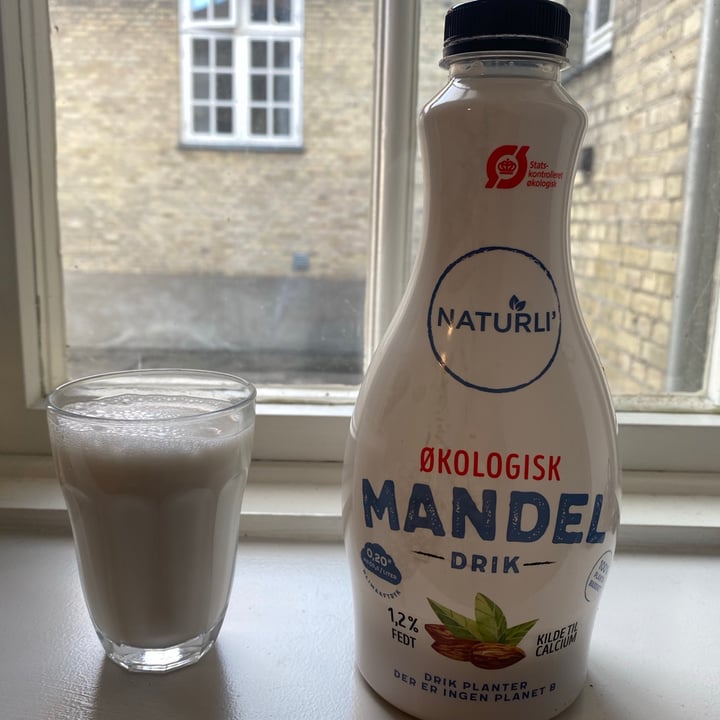 Naturli' Mandel Drik Review | abillion