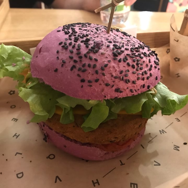 Flower Burger Torino, Italy Cherry Bomb Review | abillion