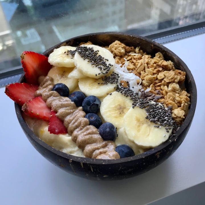 Soul Smoothie Bar Downtown Core, Singapore Pina Colada Smoothie Bowl ...