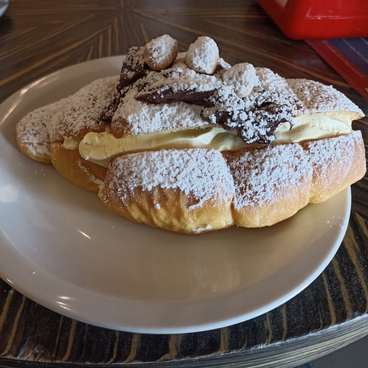 Forno Pasticceria Antico Porto Ravenna, Italy Cornetto crema chantilly ...