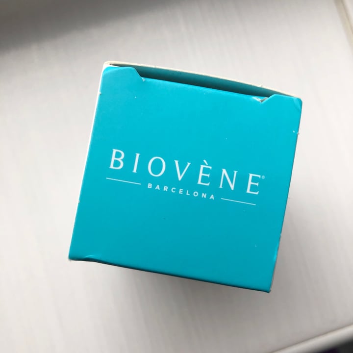 Biovène Ultra-Hydrating Super Serum Skin Plumping Review | abillion