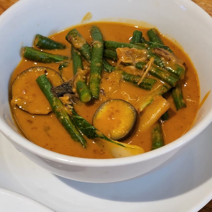 Corner Tree Cafe Makati, Philippines Kare-Kareng Gulay Review | abillion
