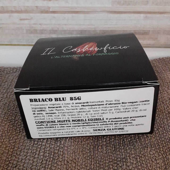 Il CashewFicio briaco blu Review | abillion