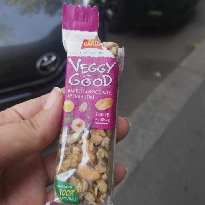 SAN CARLO Benessere Veggy Good Barretta nocciole avena e semi Review ...