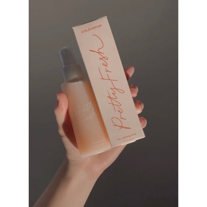 Colourpop pretty fresh hyaluronic acid setting mist Review | abillion