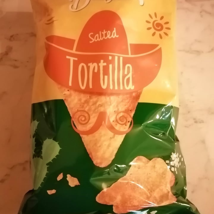 Snack Day Salted tortilla Review | abillion