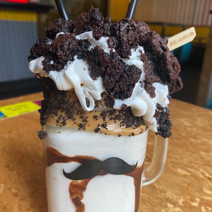 Regrub Burger Bar Beltline, Calgary, Canada Brownie Explosion! Review ...