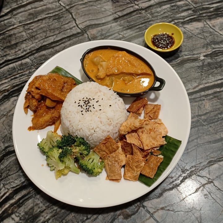 Warung Ijo Rochor, Singapore ijo rendang Review | abillion