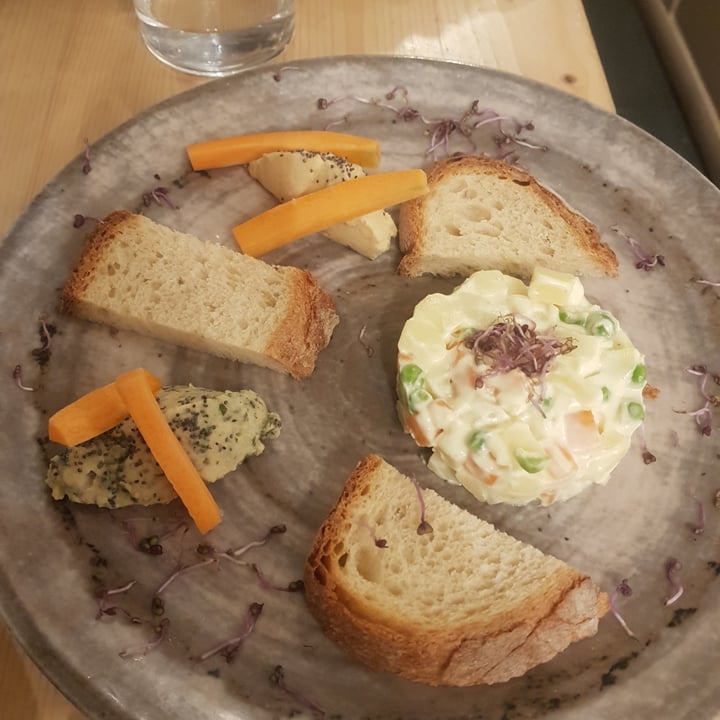 ...IDEM CON PATATE Torino, Italy Le 3 tapas Review | abillion