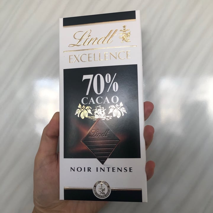 Lindt 70% Cocoa Dark Chocolate Excellence Bar Review | abillion