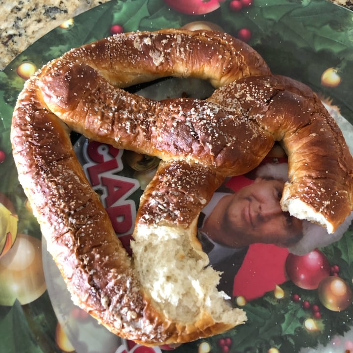 Bavarian Pretzel by Kwik Trip Bavarian Pretzel Review | abillion