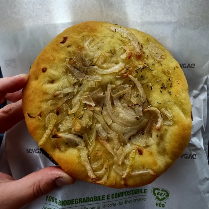 U2 Focaccia Alla Cipolla Review | abillion