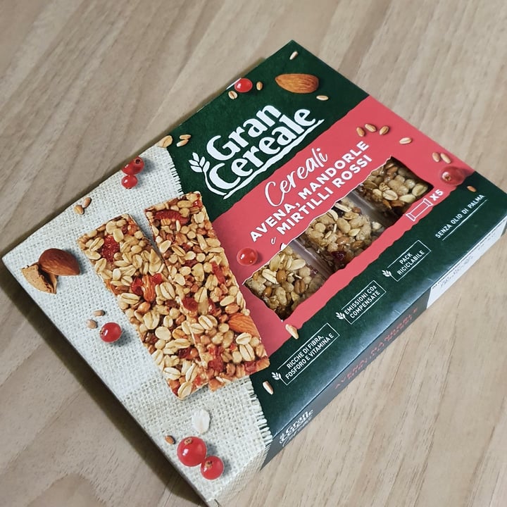 Gran Cereale Barretta Con Avena, Mandorle E Mirtilli Rossi Review ...
