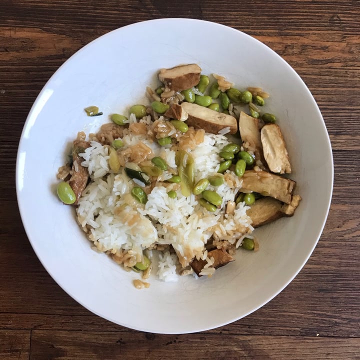 YUMMYAKI Mariahilf, Wien, Austria Smoked Tofu w/ Edamame & Shiitake ...